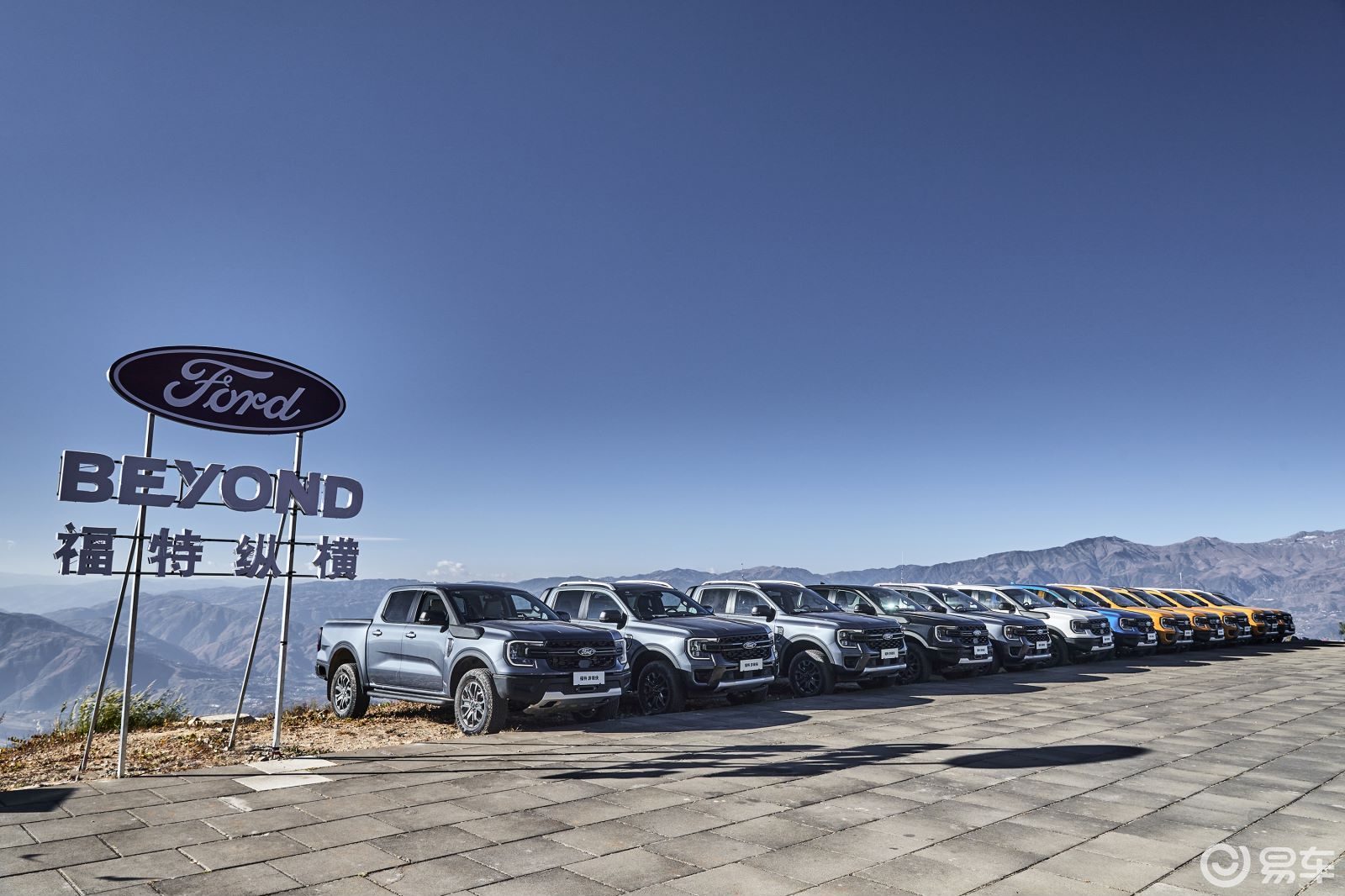 试驾官丨15万起，2.3T+8AT+三把锁，这车，真野！_易车