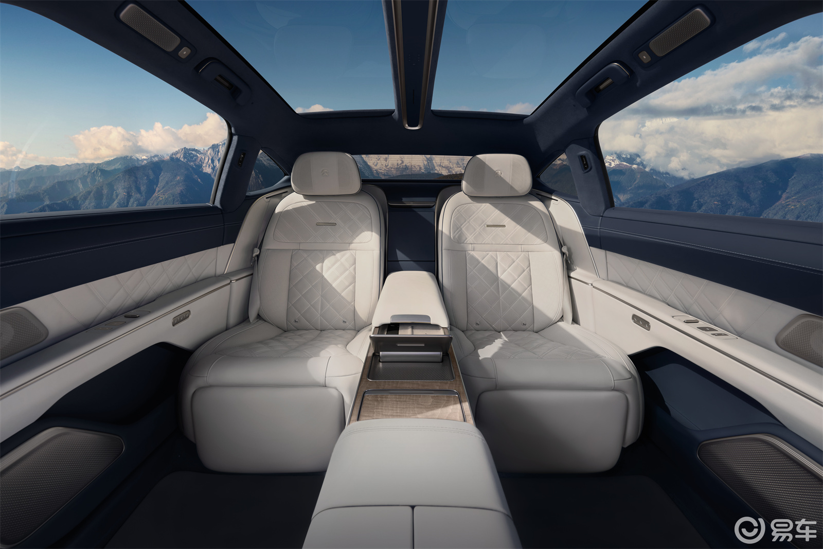 十年科技创新结晶 蔚来ET9正式上市_易车