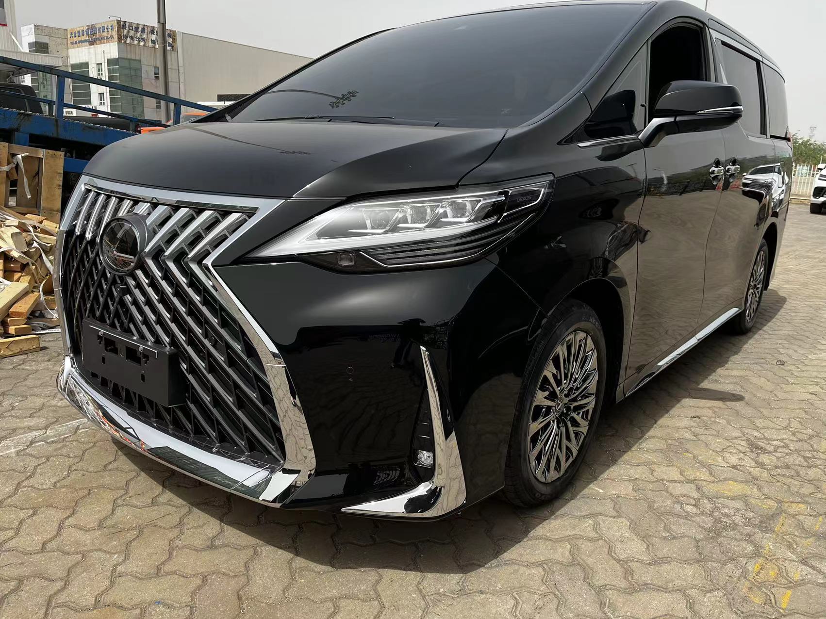 23款雷克萨斯LM350比埃尔法更有豪华感_易车