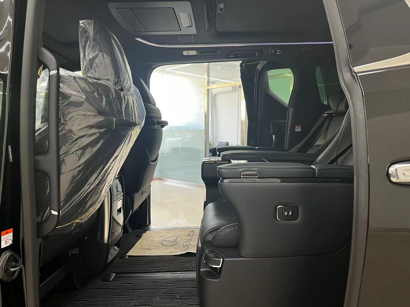 23款雷克萨斯LM350顶级豪华商务车3.5L自然吸气_易车