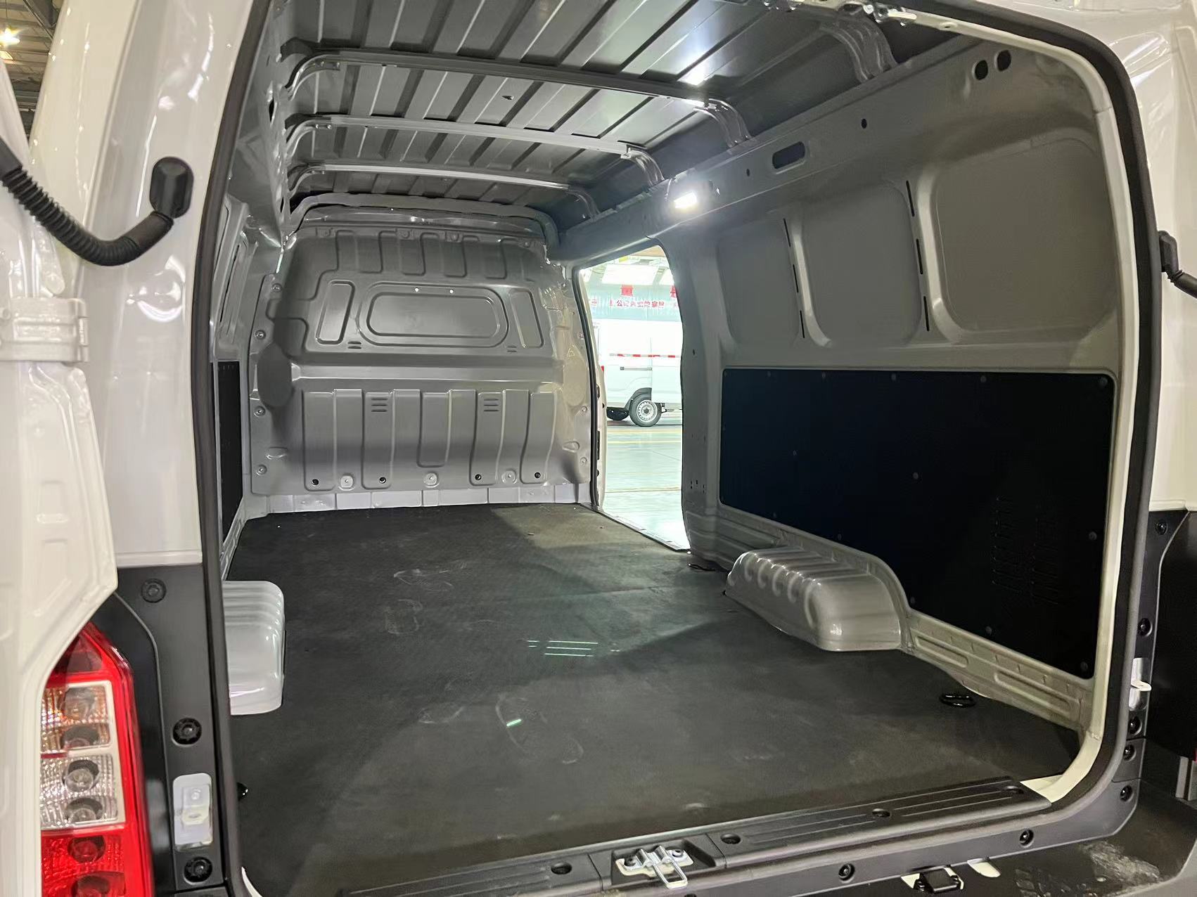 7.1m³空间/310km续航 开瑞江豚E7“新鲜出炉”_易车