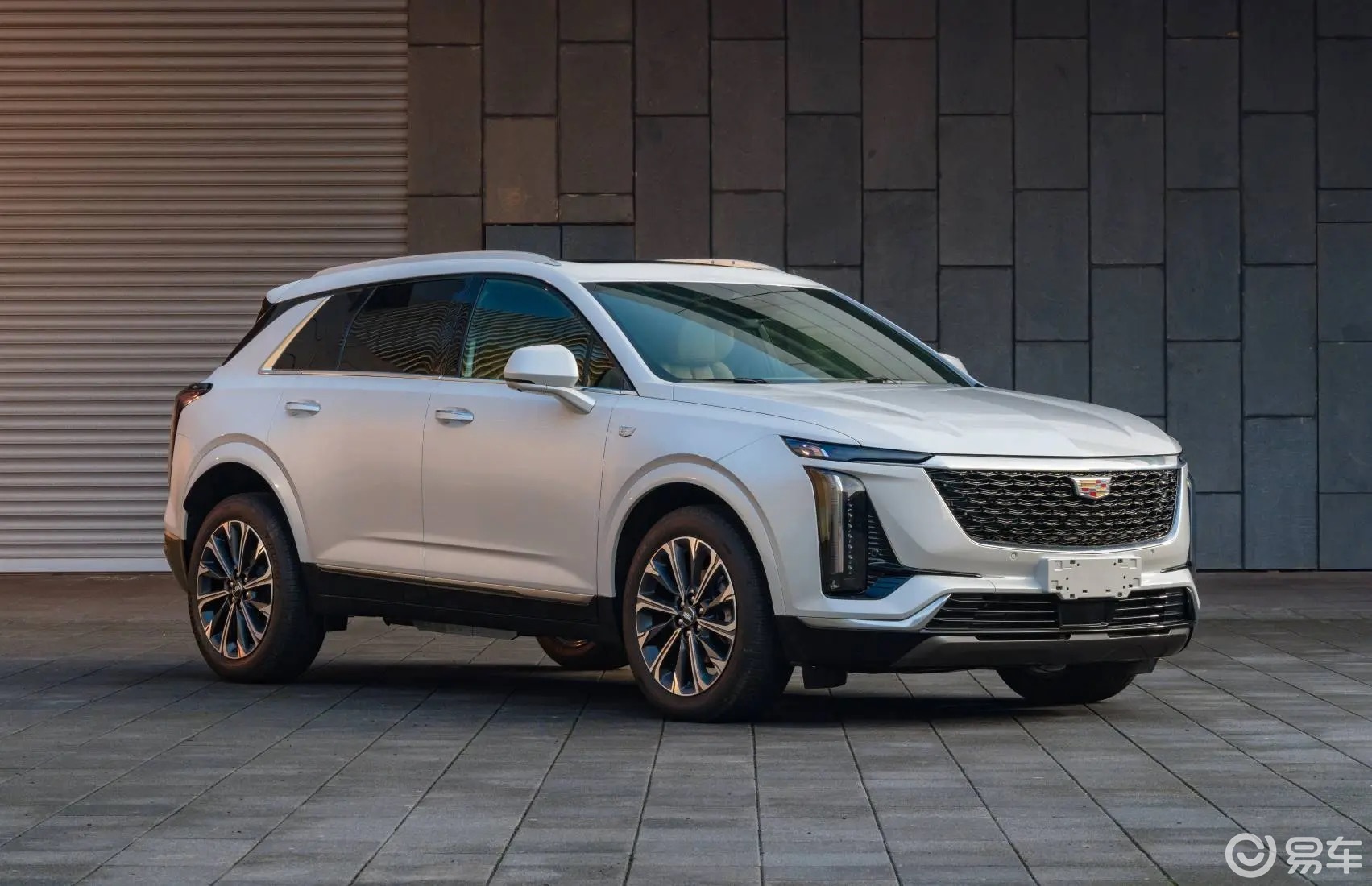 国产全新凯迪拉克XT5谍照曝光！轴距加长，配一体式曲面屏_易车