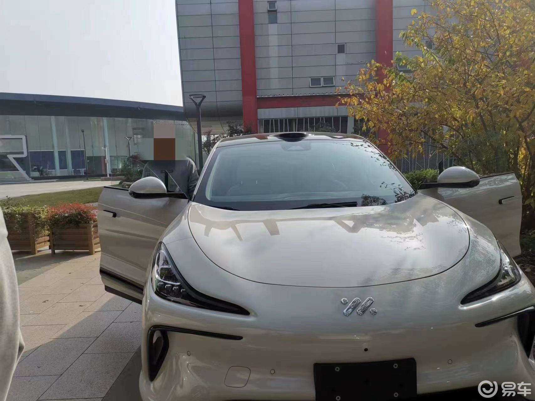 智己LS6提车记_易车