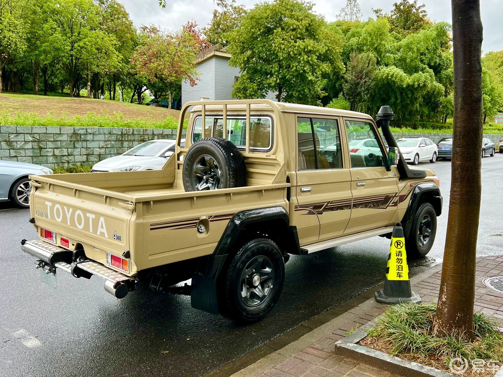 丰田重磅皮卡LC79，直接把无敌写在脸上，这是多大的自信_易车