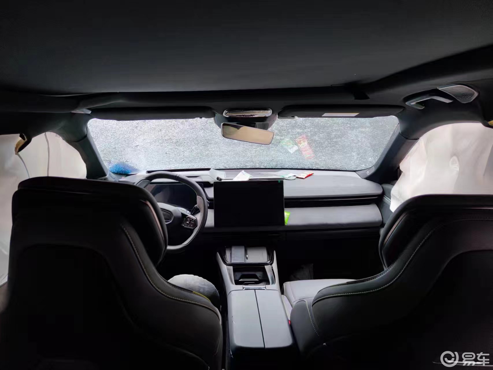 60米深悬崖下坠，领克08 EM-P用实力诠释“真”安全_易车