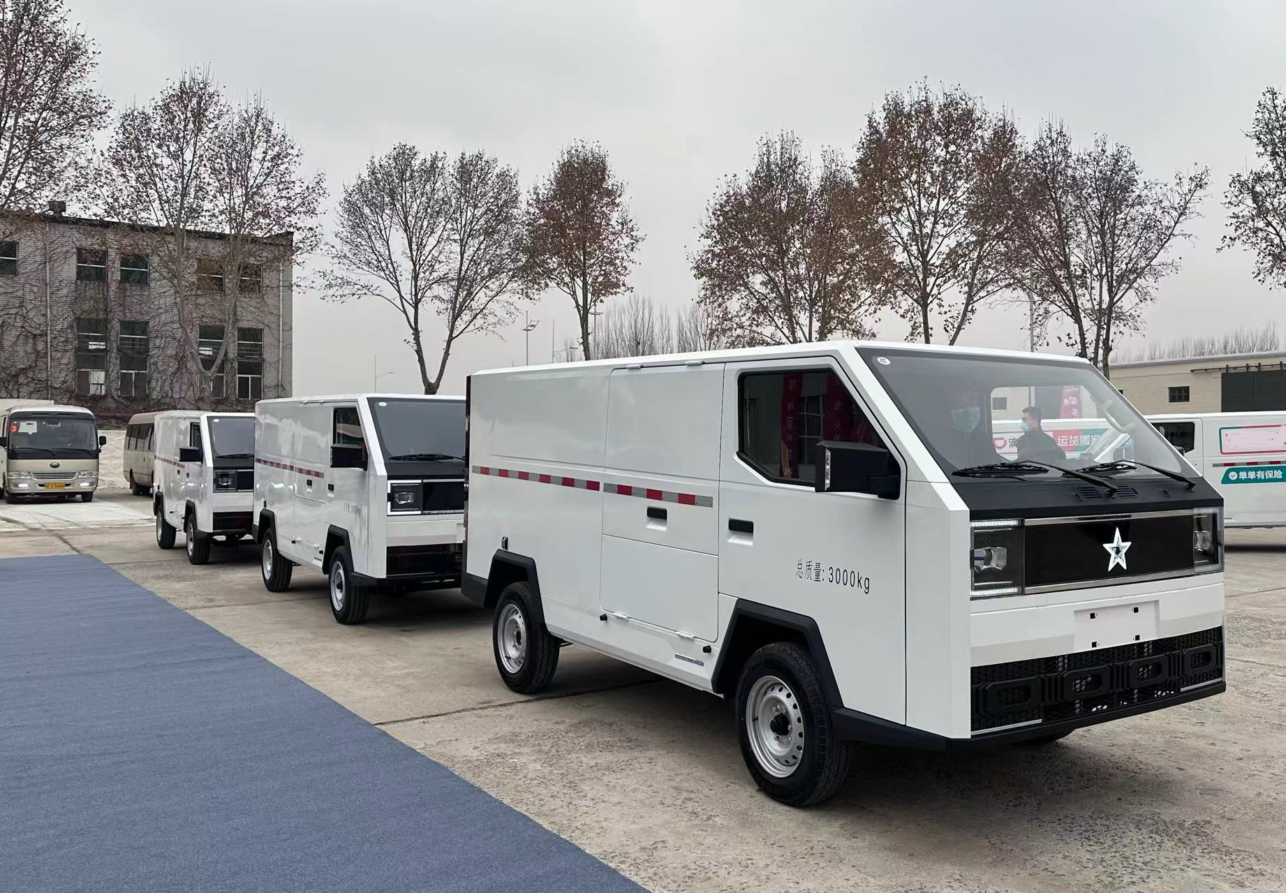 红星BOX1发布，定位电动厢式车，采用厂家直租新模式_易车