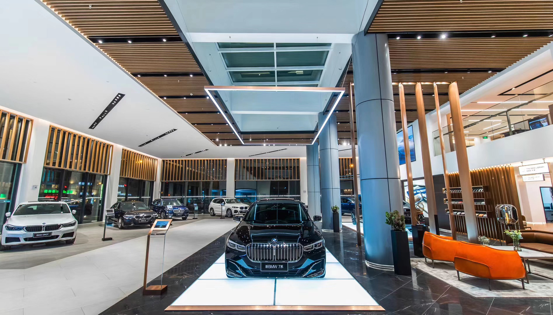 全新BMW领创经销商上海众国宝嘉隆重开业_易车