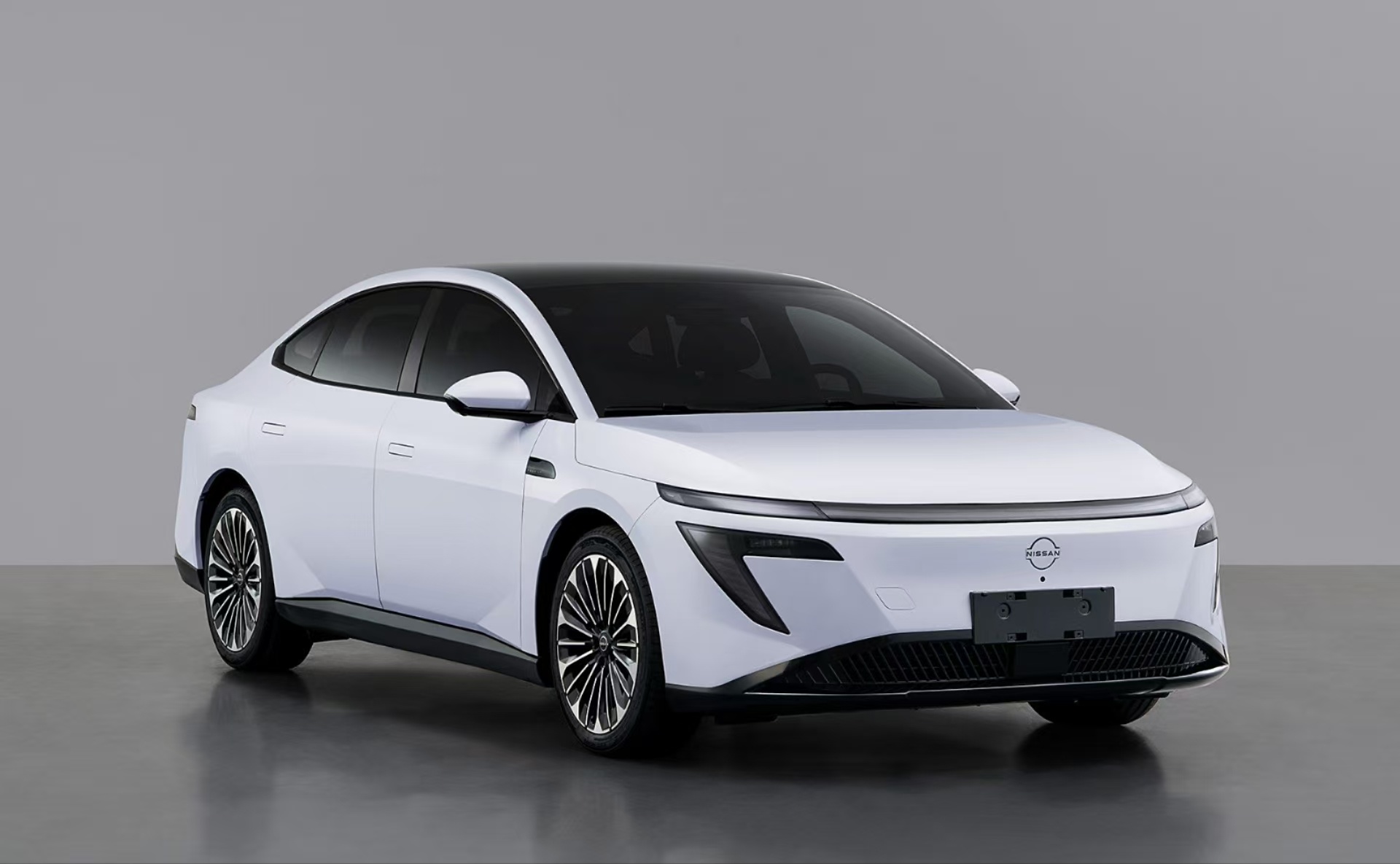 东风日产N7以惊艳表现领航市场，预估价15-20万之间！_易车