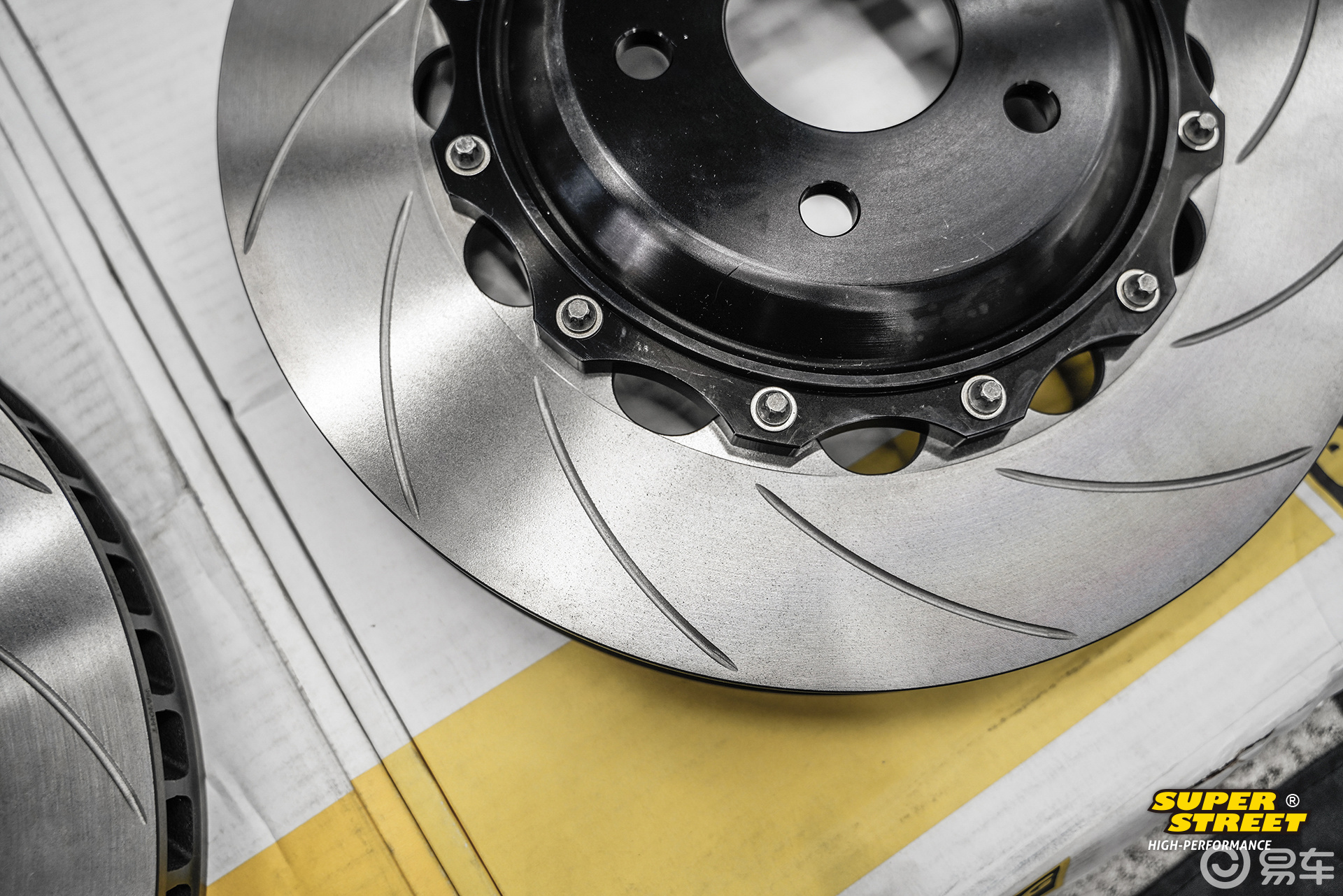 大众迈腾改装AP Racing 9540刹车套件_易车