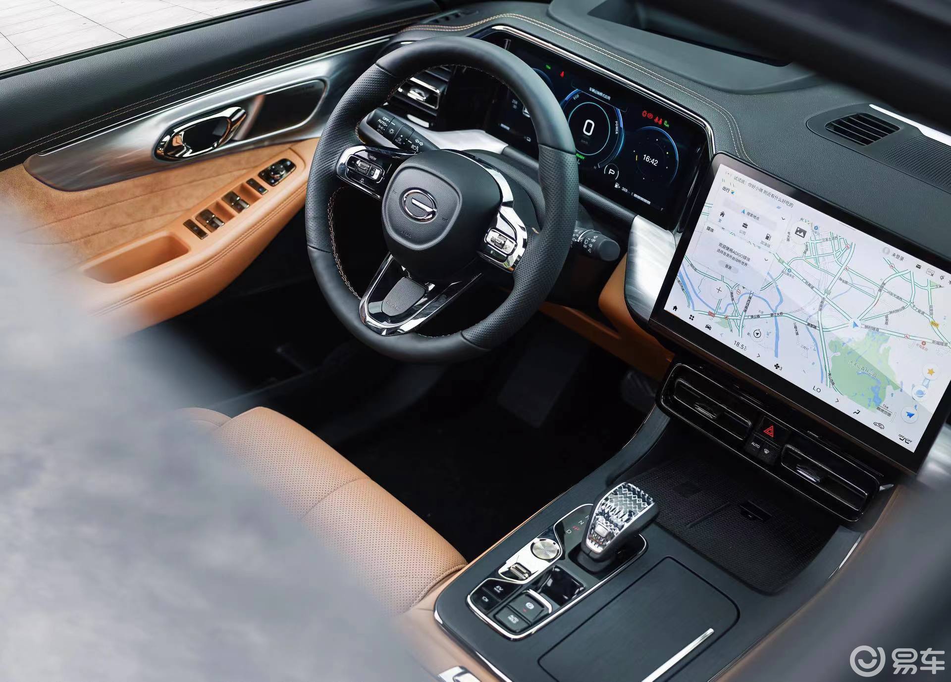 新款广汽传祺GS8上市，高通8155芯片加持，配置升级_易车
