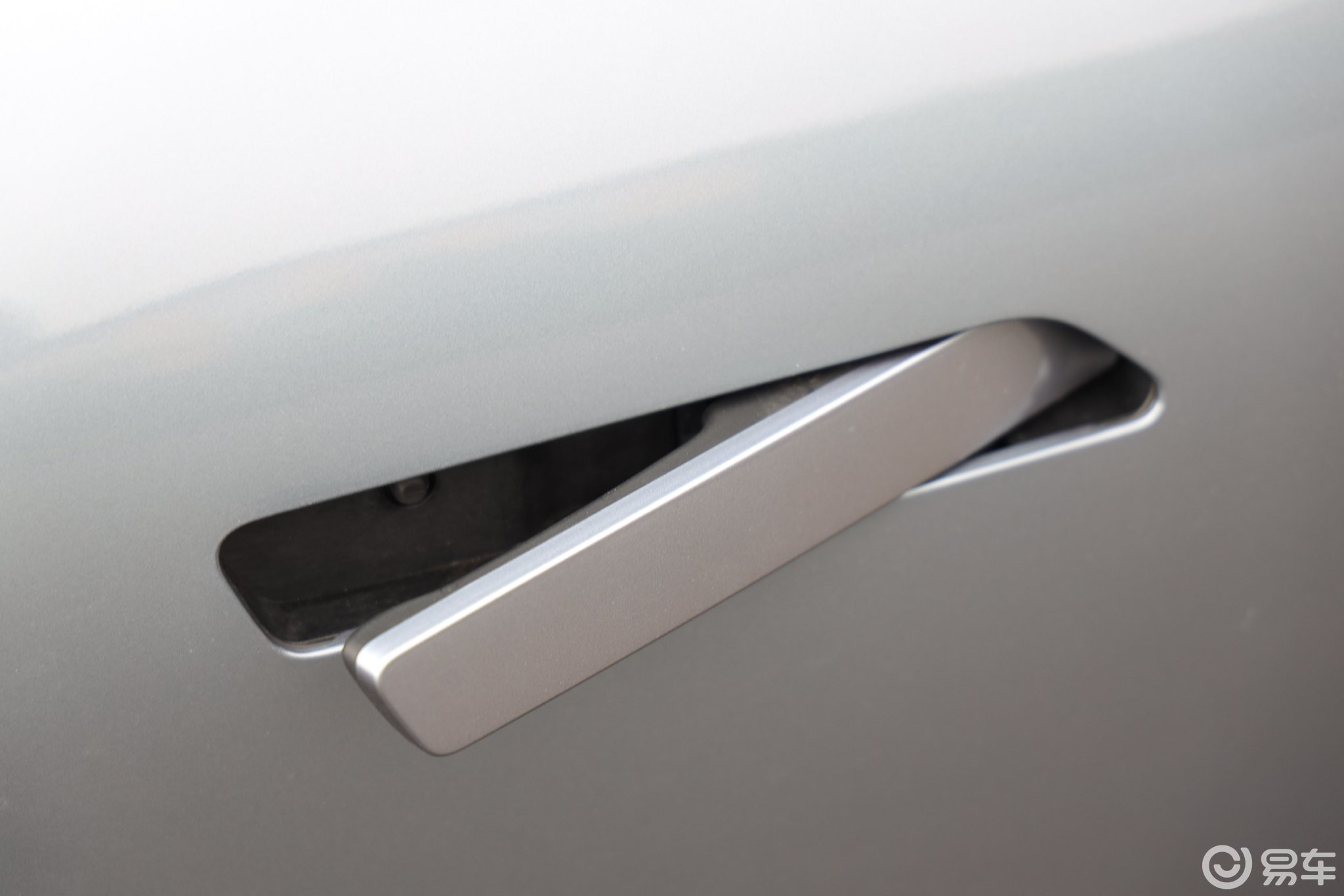 试驾东风奕派008： 能否平替理想L8、问界M7_易车