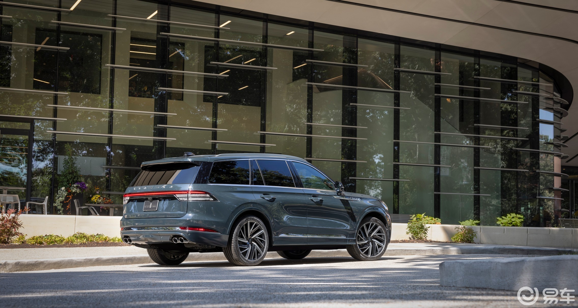 3.0T+10AT，长近5米1，轴距超3米，6、7座可选_易车