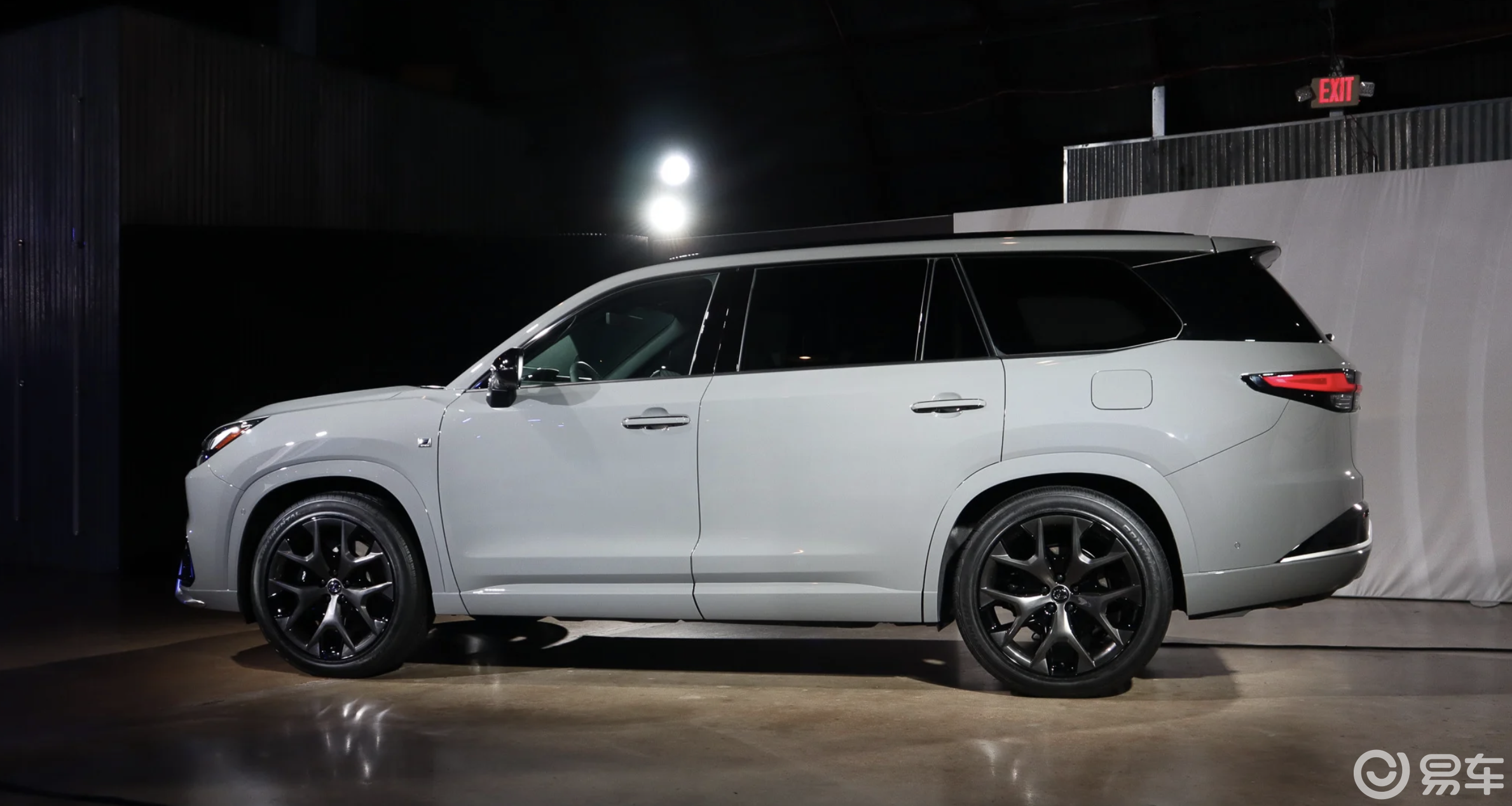 雷克萨斯TX正式发布 定位中大型SUV 提供6/7座版本_易车
