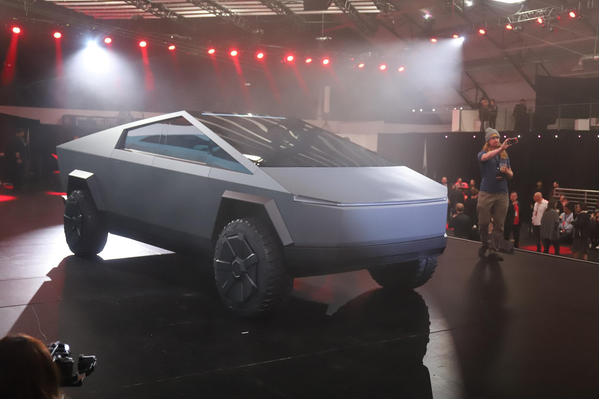 特斯拉Cybertruck平替，长安启源E07曝光_易车