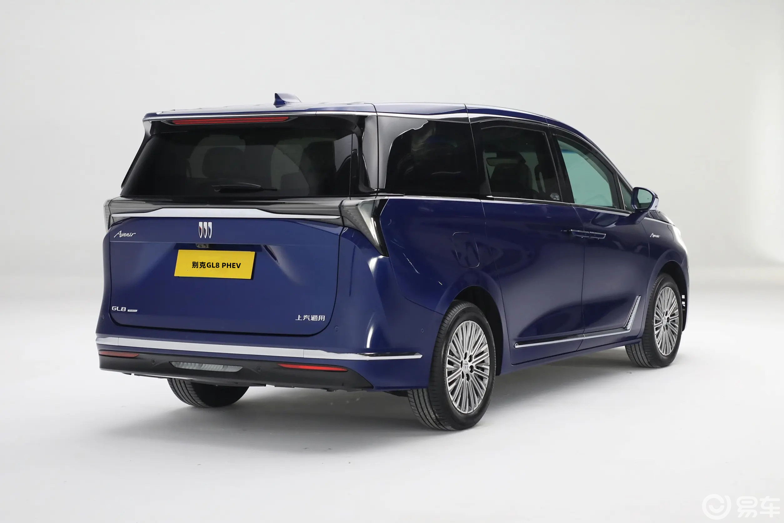 别克GL8 PHEV亮相北京车展，售价35.99万元起_易车