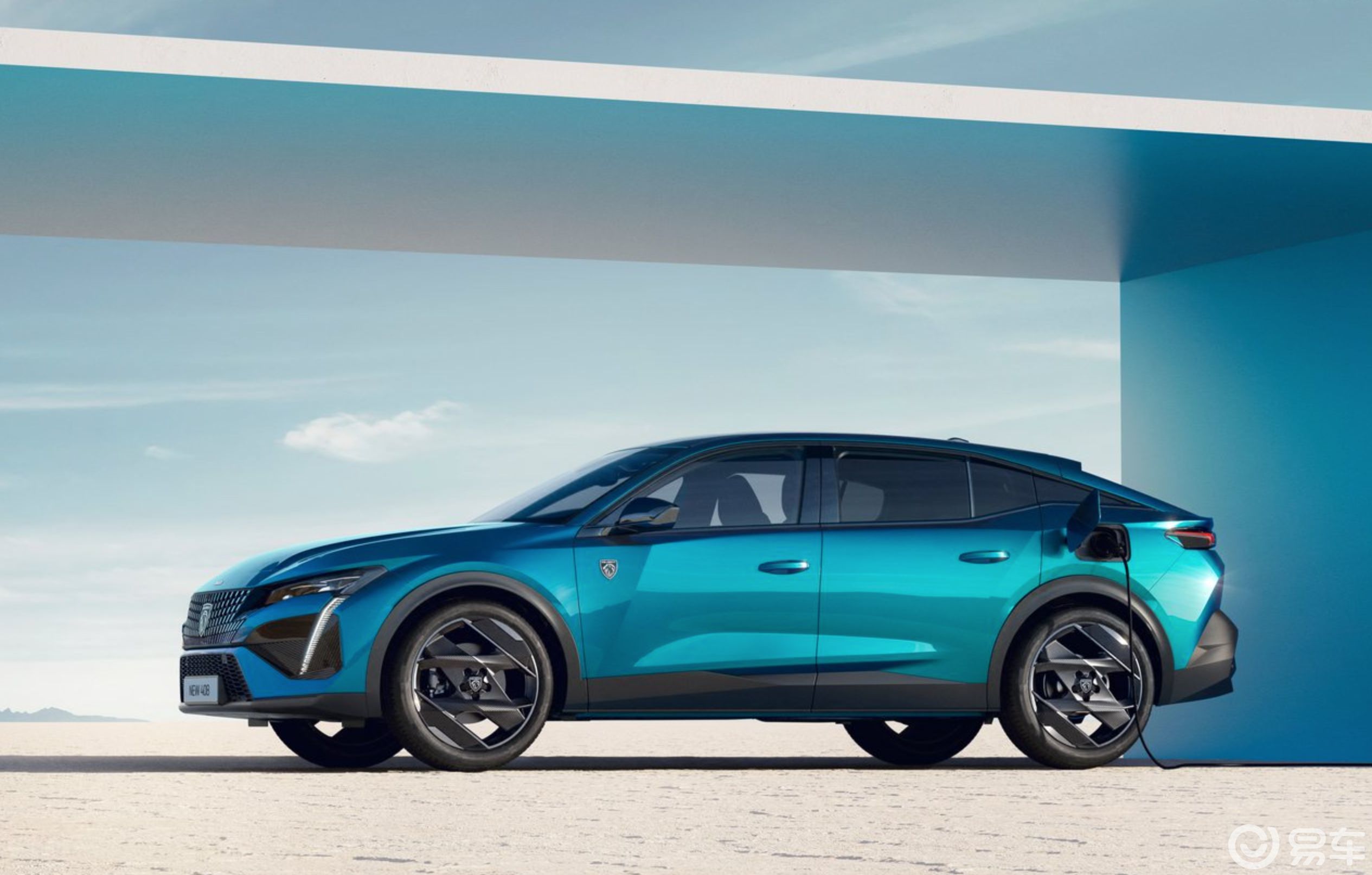 定位跨界轿车，标致408X官图发布，2023年上市_易车