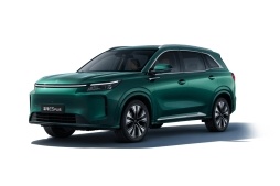 蓝电E5PLUS vs 五菱星光S，谁是真正的家用车之王_易车