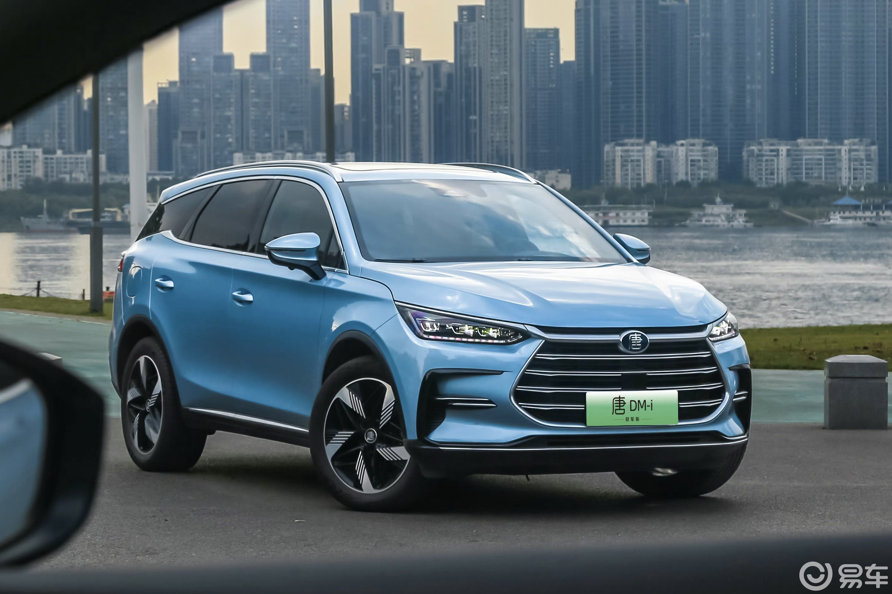 唐DM-i对比传祺ES9：三排座插混SUV，怎么选最合适_易车