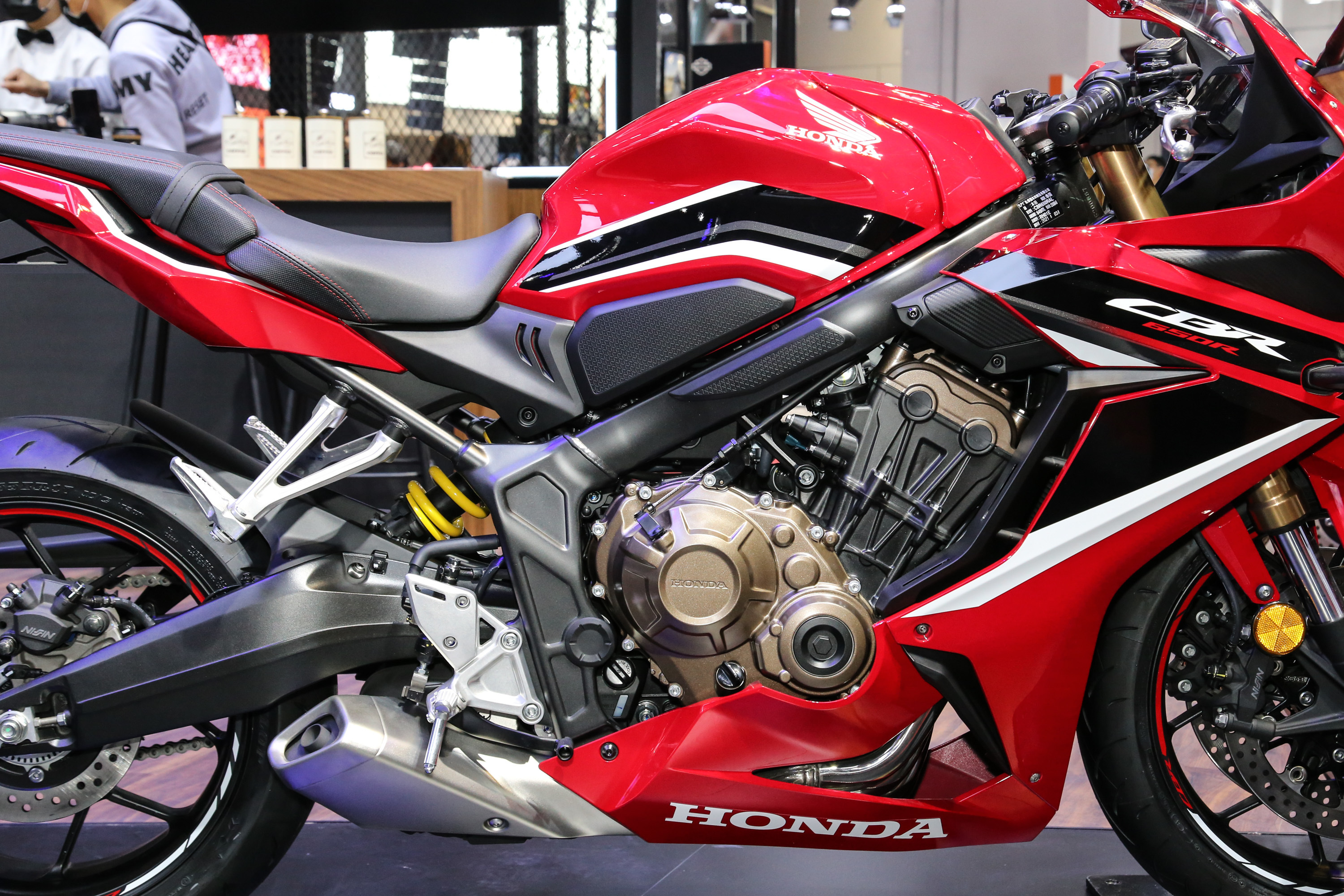 本田全新CBR650R展车到店 现已开始接受预定！_易车