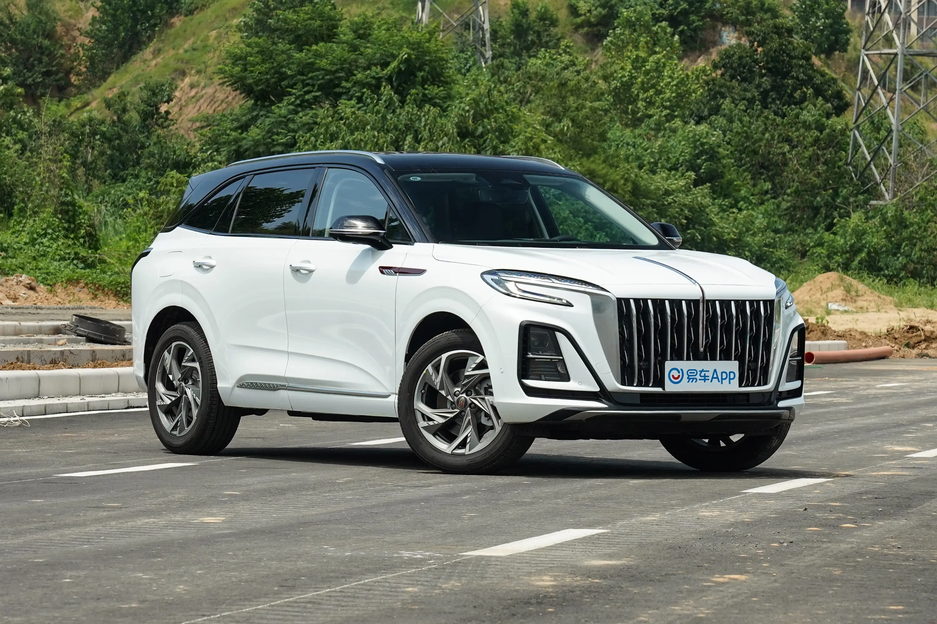 自主豪华VS合资老炮，红旗HS3与CR-V谁更值得买？_易车