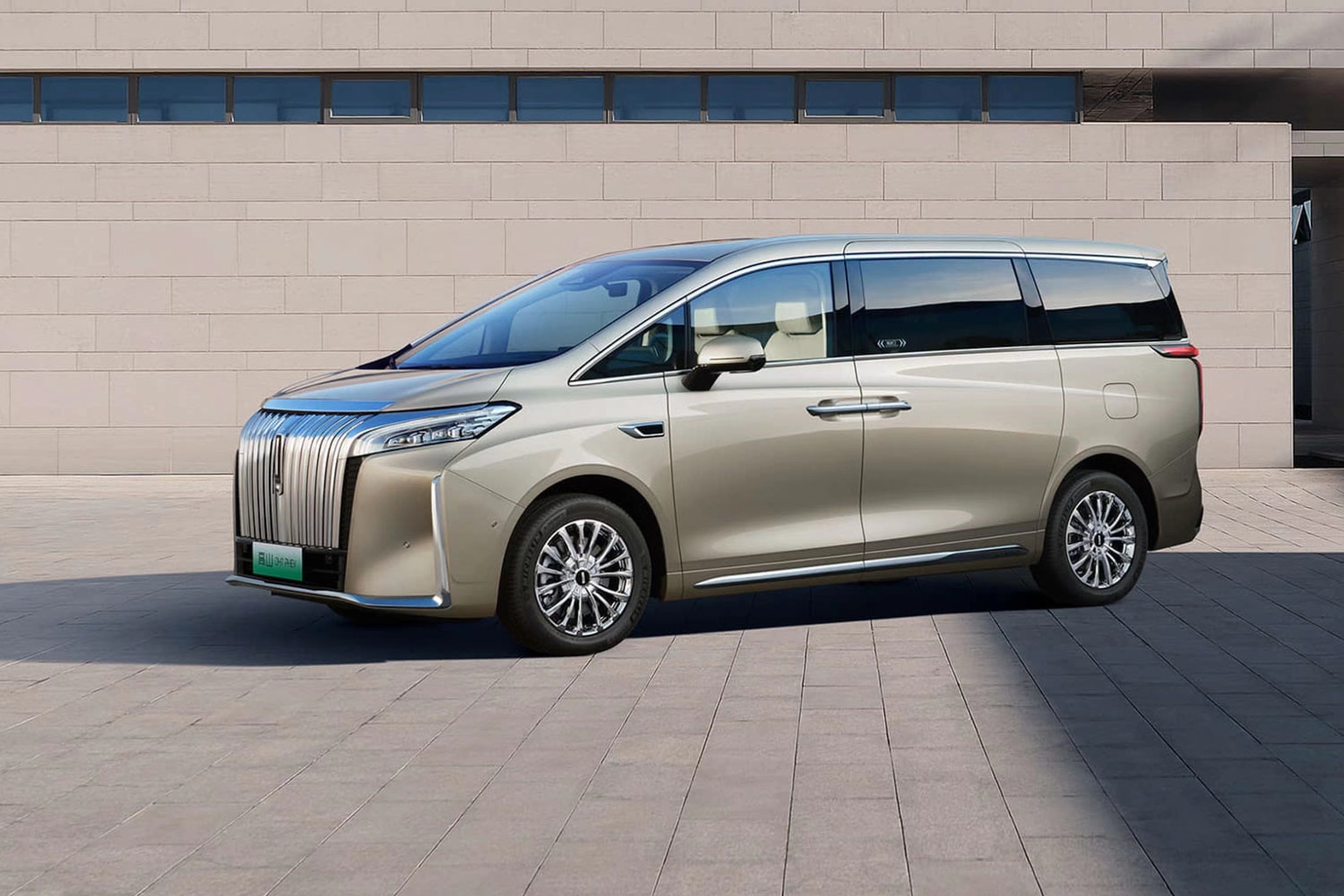 魏牌高山vs腾势D9，谁才是插电混动MPV的新标杆？_易车