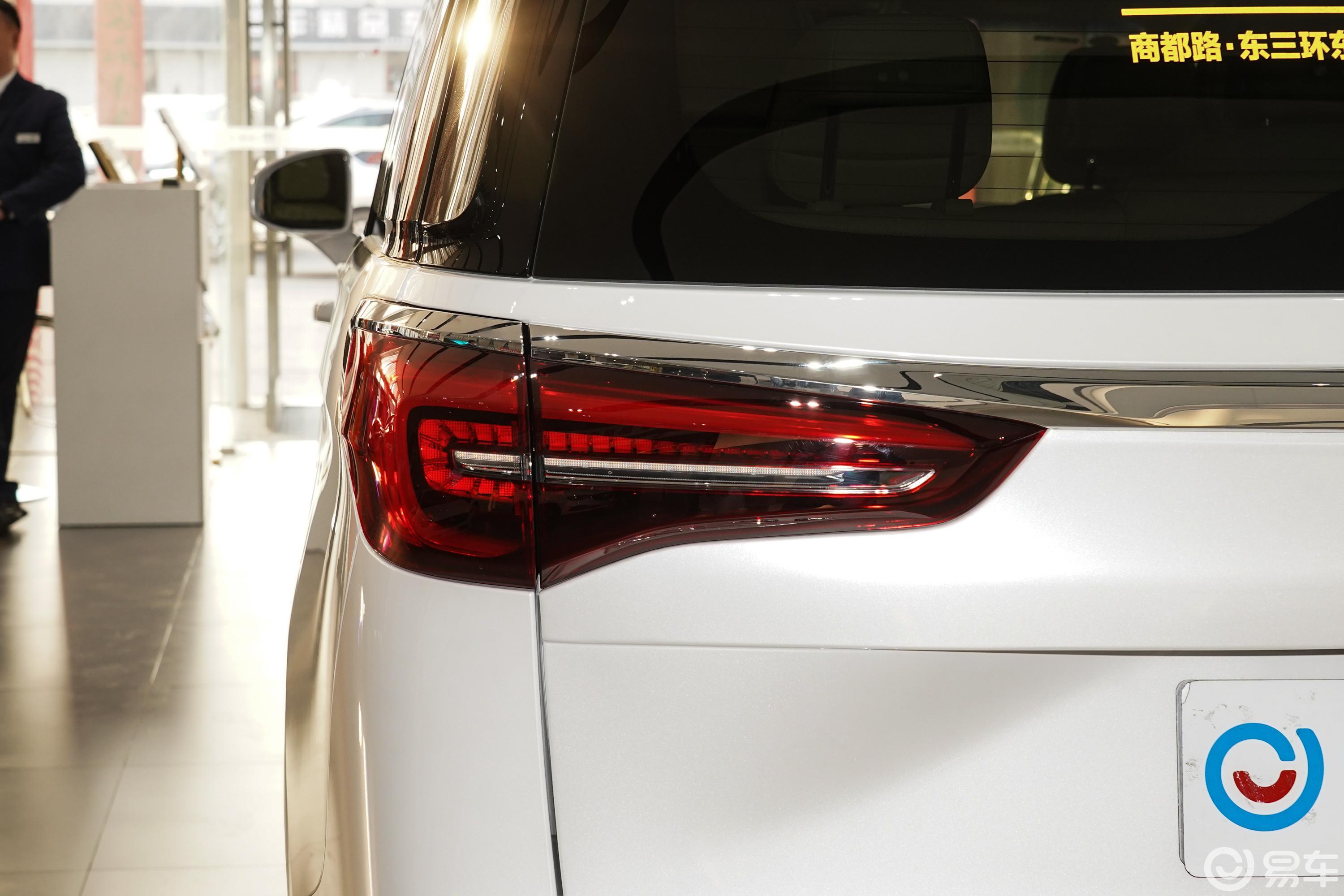 格瑞维亚 vs 别克GL8：高端商务MPV的巅峰对决_易车