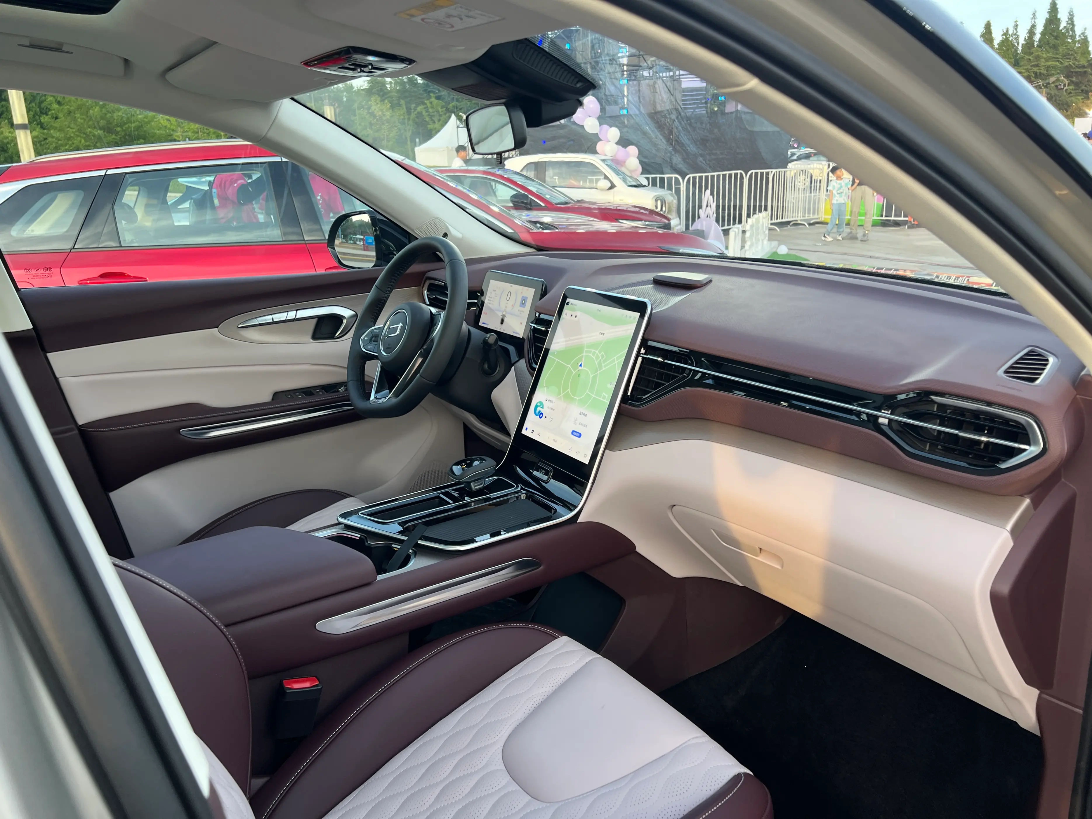 大空间+高配置，一汽奔腾T90正式上市，10万元起售！_易车