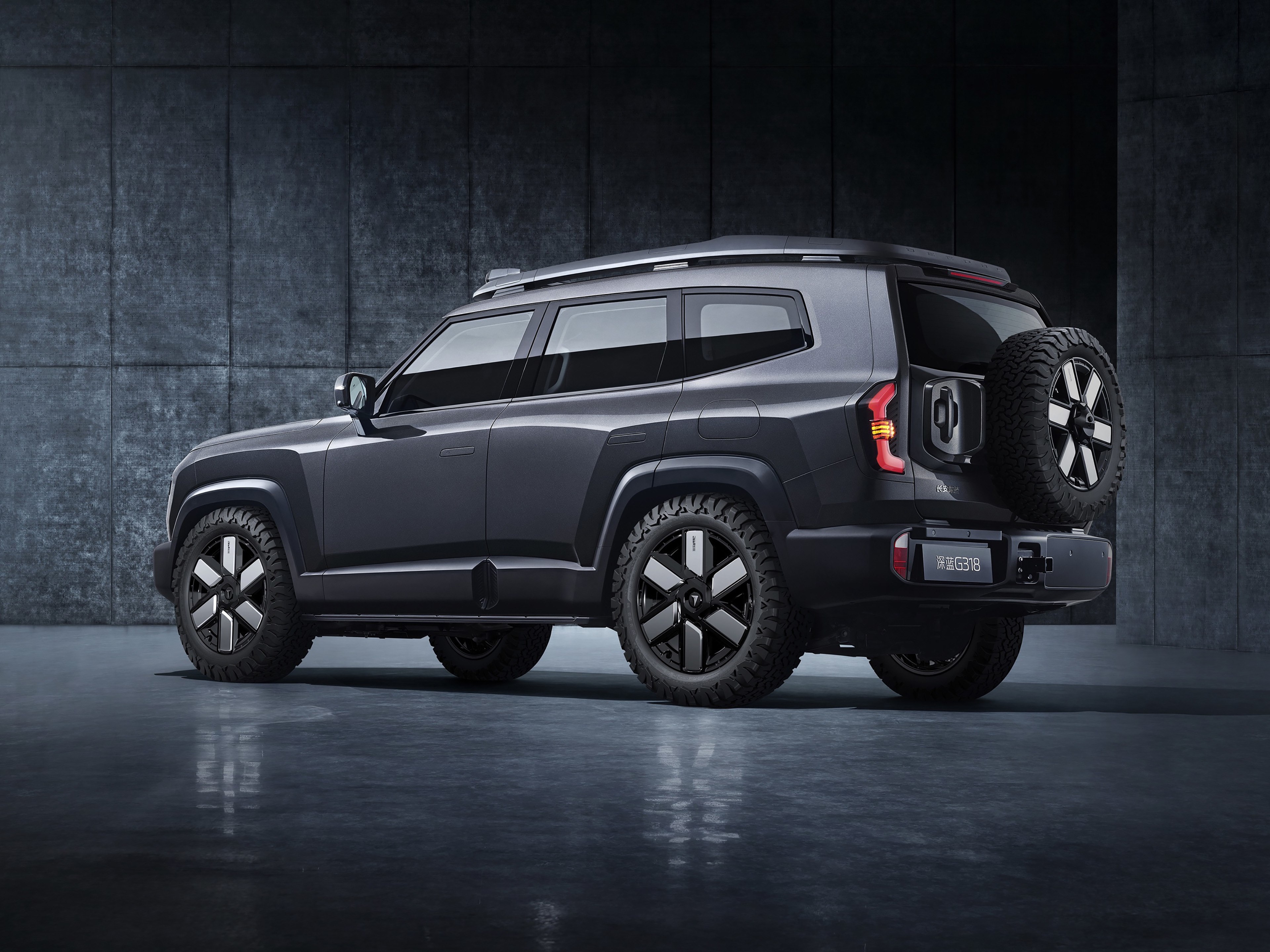 深蓝G318正式发布，采用承载式底盘和硬派SUV风格_易车