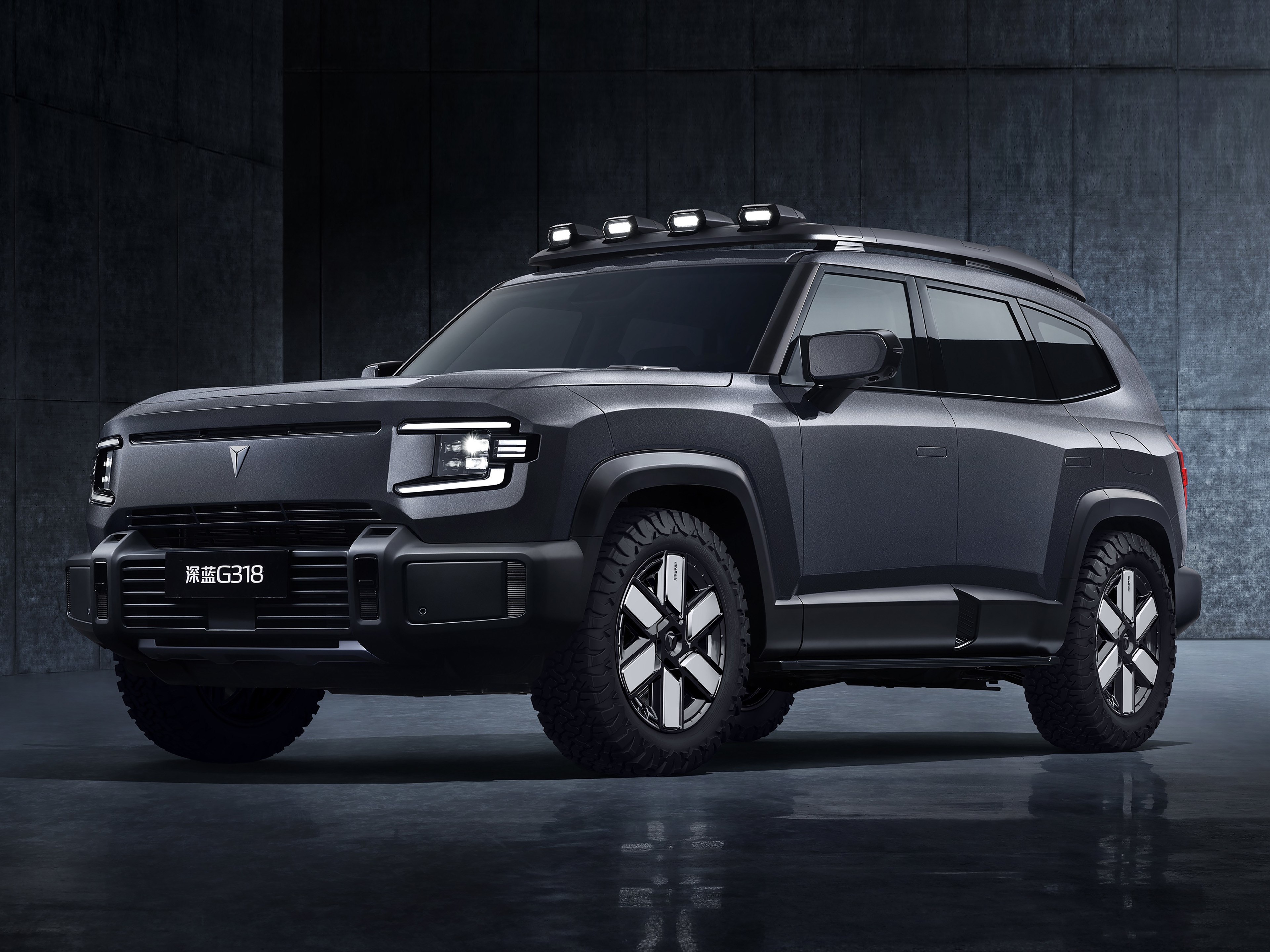 深蓝G318正式发布，采用承载式底盘和硬派SUV风格_易车