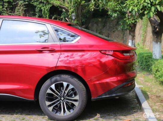 从跨界设计，到跨界与华为合作，新宝骏RC6一马当先_易车