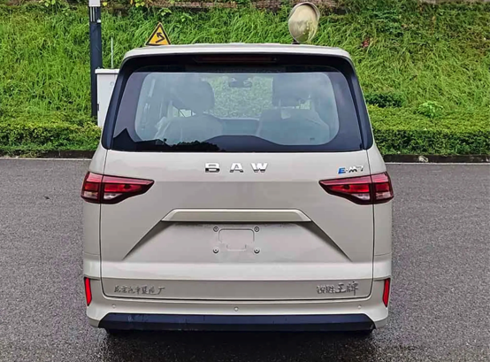 北汽MPV，王牌M7 EV，提供9座车型，还能换电？_易车