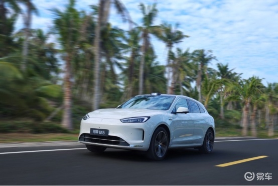 智驾新标杆！星途ET5，以猎鹰700超越同级竞品_易车