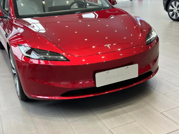 新款Model 3后驱版的电池容量从60kWh提升至66kWh后_易车