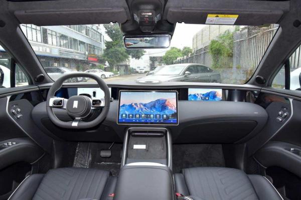 问界M5由于搭载了800V高压平台、已支持750V快充_易车