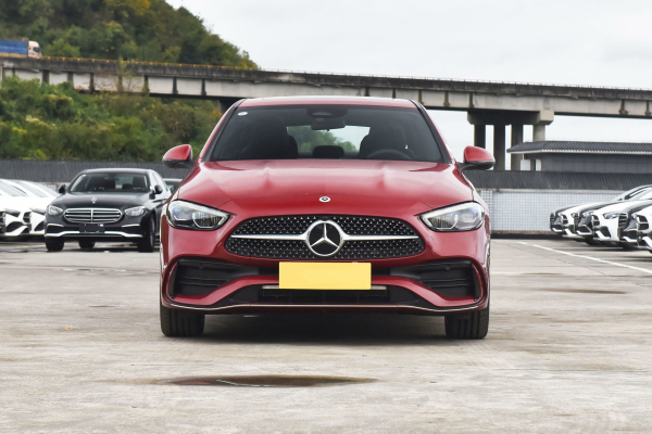半年月均销量13500！静态评测2024款奔驰C260L_易车