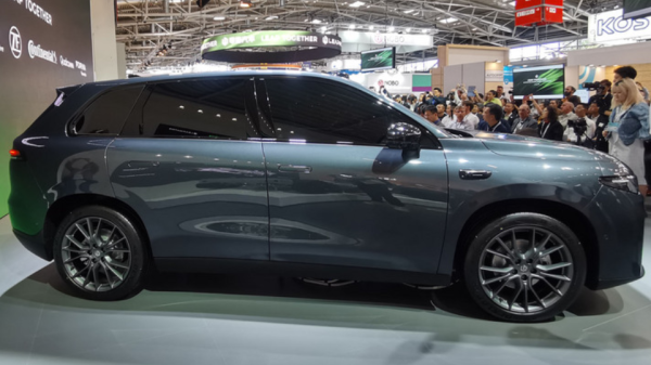 零跑C10一是只在动力电池部分满足800V高压需求_易车