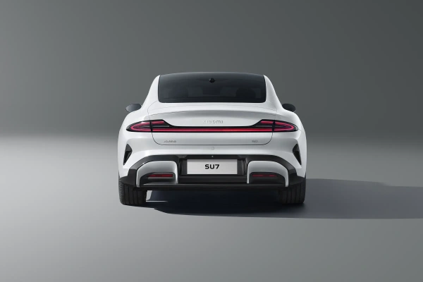 小米SU7的标准版使用了一颗英伟达的Orin芯片支持高速的NOA_易车