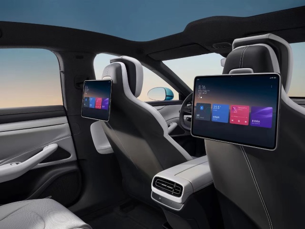 小米SU7的标准版使用了一颗英伟达的Orin芯片支持高速的NOA_易车