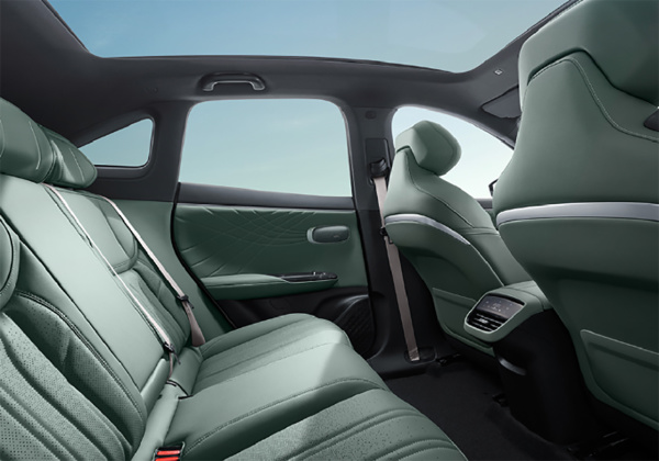 深蓝S07同级首搭3C快充技术纯电续航达到238公里_易车