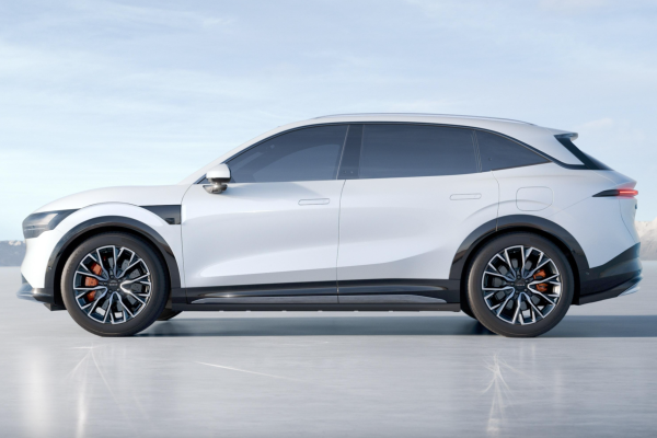 ZEEKR 7X提供两种电池选择：75千瓦时的磷酸铁锂电池和10_易车