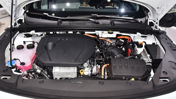 银河L7主要是吉利BHE15发动机采用了排气效率更高_易车