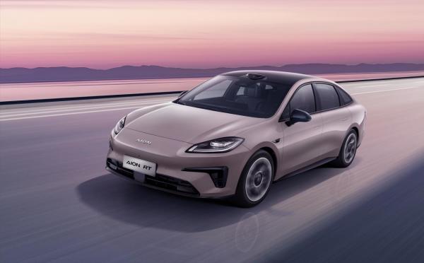 AION RT激光雷达版还配备了27个智能驾驶硬件、第四代感知端_易车