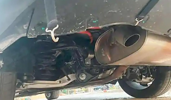 领克L946一组领克全新旗舰SUV（代号L946）的谍照在网络上_易车