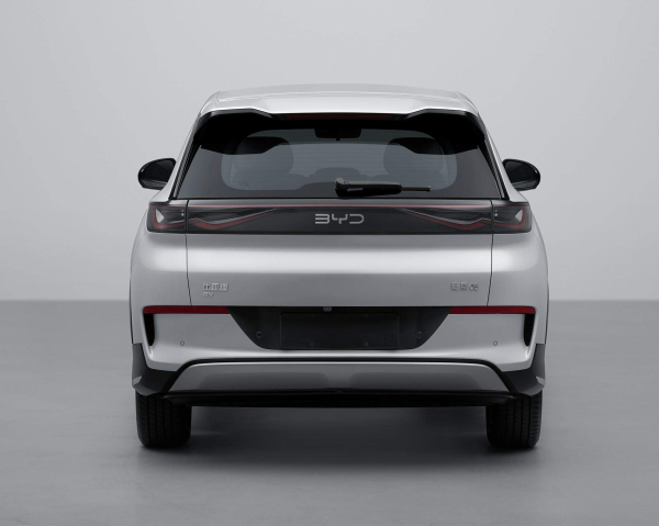 海狮05EV保险杠的设计也更活泼一些_易车