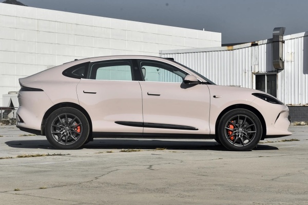 这也是2025款智己LS6升级最大之处聊完了再说一下什么是“灵蜥_易车