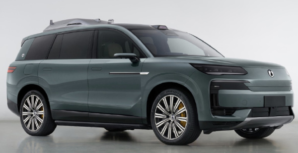 腾势N9拥有众大型SUV中最豪横的动力配置——2.0T发动机+三_易车