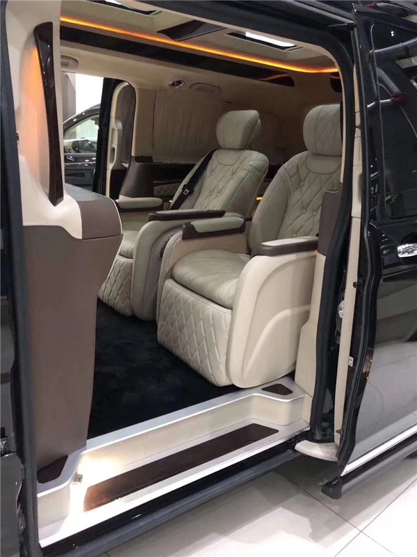 迈巴赫版4座mpV奔驰迈巴赫商务车7座vs680价格_易车