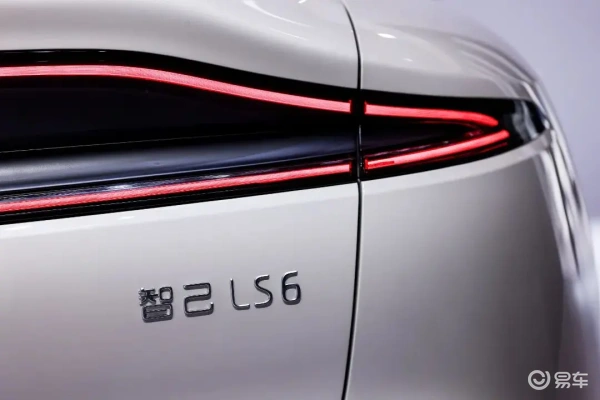 智己LS6的最大工作电压高达875V堪称为“准900V”纯电SU_易车
