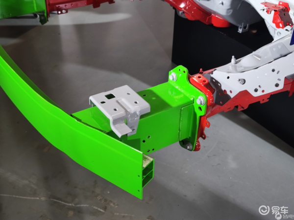 银河L7吉利银河还在车身结构中增加了CBS胶块_易车