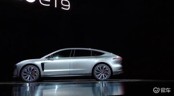 蔚来ET9该系统拥有线控转向、后轮转向、全主动悬架等系统_易车